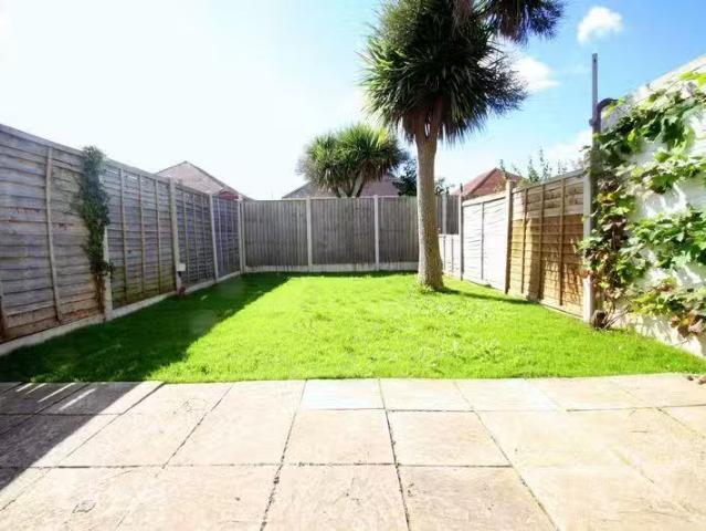 For Rent! 1 BA 3 bedroom detached house for rent in Three Bedr.