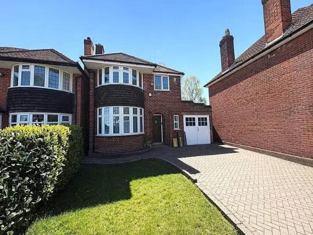 Charming 1 BA 3 bedroom detached house for rent in Greenridge.