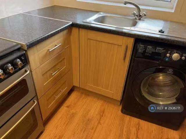 Charming 1 BA 3 bedroom flat for rent in Broad St, Bromsgrove.