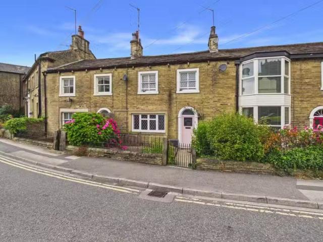 Charming 1 BA 3 bedroom flat for rent in Water Street, Skipton.