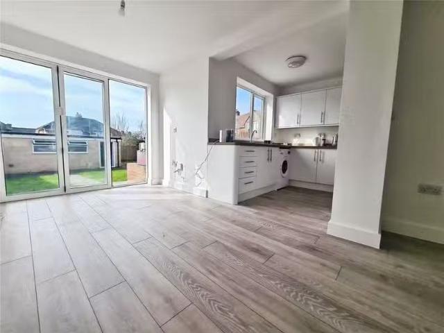 Cozy 1 BA 3 bedroom Flat to rent, Linden Road, Southampton, SO.