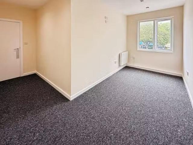 Rental! 1 BA 3 bedroom Flat to rent, Nuthall Road, Nottingham.
