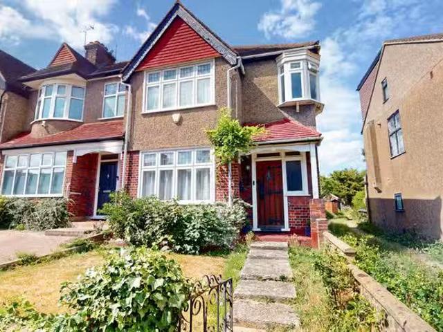 Rental! 1 BA 3 bedroom house for rent in Beechfield Road, Brom.