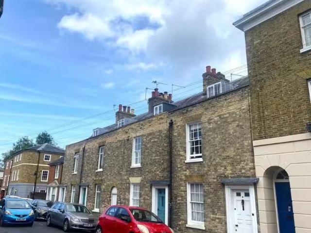 Unique 1 BA 3 bedroom house for rent in Orchard Street, Canter.