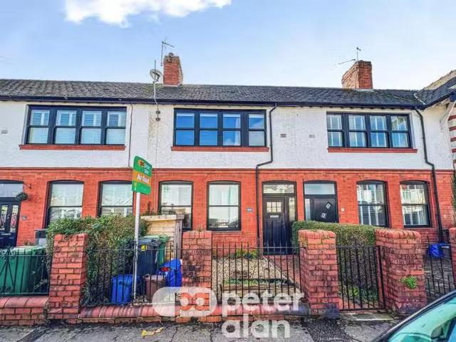 Rental! 1 BA 3 bedroom house for rent in Romilly Road West, Ca.