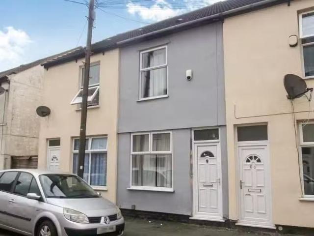 Charming 1 BA 3 bedroom Mid Terrace House to rent, Prosser Str.