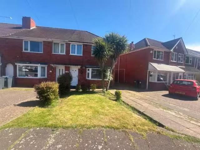 New 1 BA 3 bedroom semi detached house for rent in Brushfield.