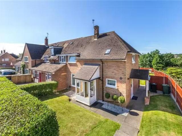 Charming 1 BA 3 bedroom semi detached house for rent in Roundf.