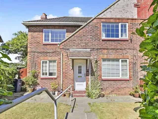Charming 1 BA 3 bedroom Semi Detached House to rent, Parkin Ga.