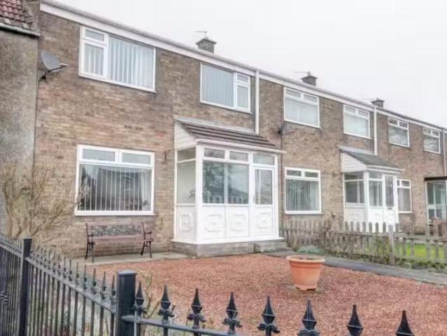 Just in! 1 BA 3 bedroom Semi Detached House to rent, Peart Clo.