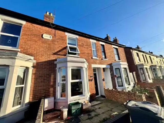 Nice 1 BA 4 bedroom terraced house for rent in Wilton Road, Gl.