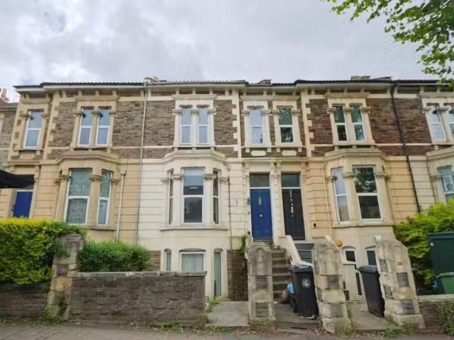 Rental! 1 BA 4 bedroom terraced house for rent in Fishponds Ro.