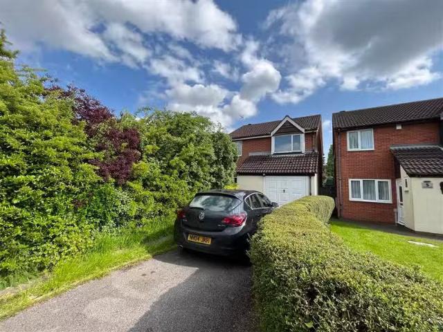 Cheap 1 BA 4 bedroom detached house for rent in The Laurels, B26