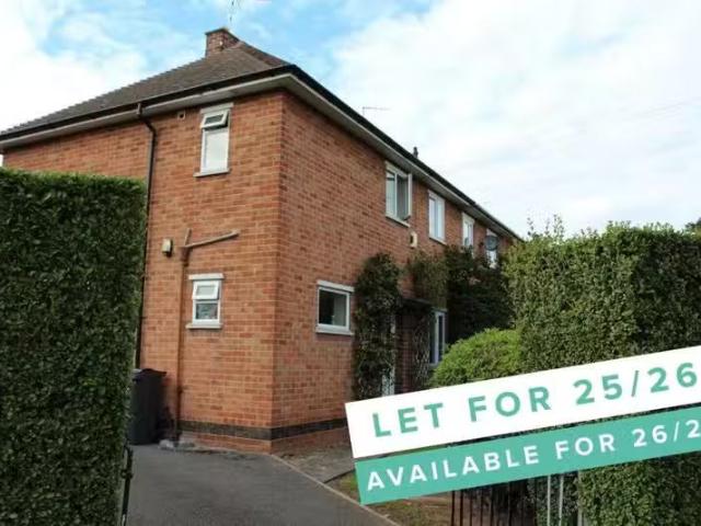 Nice 1 BA 4 bedroom house for rent in Hermitage Road, Loughbor.
