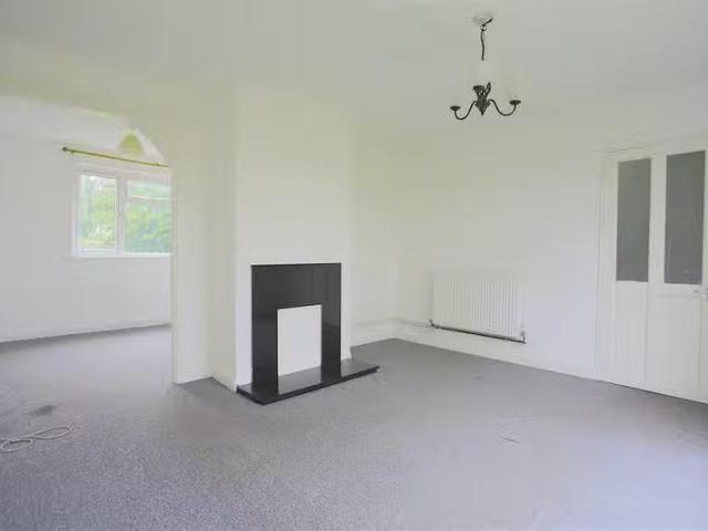 Charming 1 BA 4 bedroom house for rent in Portway, Avonmouth.