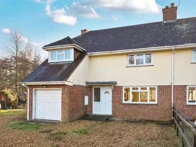 Just in! 1 BA 4 bedroom semi detached house for rent in Nettle.