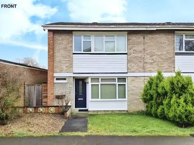 Nice 1 BA 4 bedroom Semi Detached House to rent, Cherrywood Av.