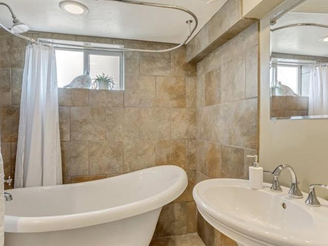 Charming 1 Bed 1 Bath Mother_in_Law Apartment in