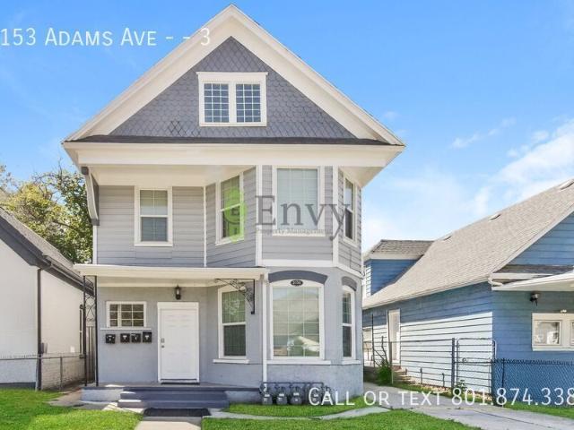 Charming 1 Bed, 1 Bath Pet Friendly Home with LVP Flooring & Great Comfort! Available NOW!