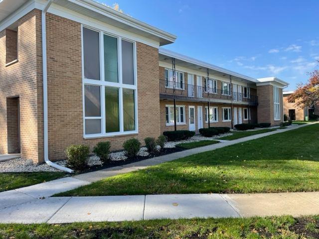 Charming 1 Bed Bath Apartment in Addison_$1450 mo