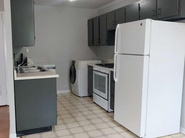 Charming 1 Bed Bath Apartment in Oliver Springs_$m
