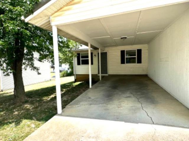 Charming 1 Bed Bath Home in Park Hills_Available