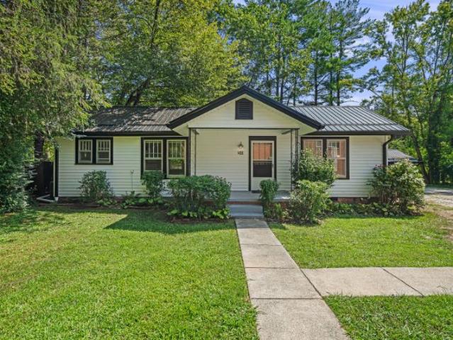 Charming 1 Bed Bath Single Family Home in BrevardN