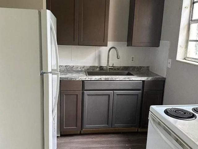Charming 1 Bed Bath Single Family Home in Jacksonv