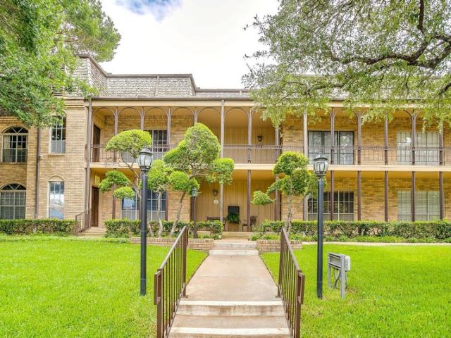 Charming 1 Bed Condo in Fort Worth | $mo