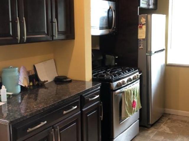 Charming 1 Bed Condo in Pittsburgh | Available |