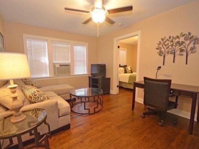 Charming 1 Bed Condo in Portland_$_Available 01