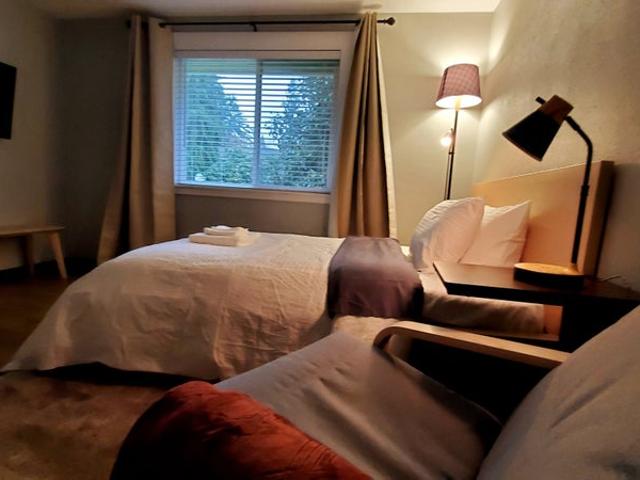 Charming 1 Bed Private Bathroom in Shoreline Co_L