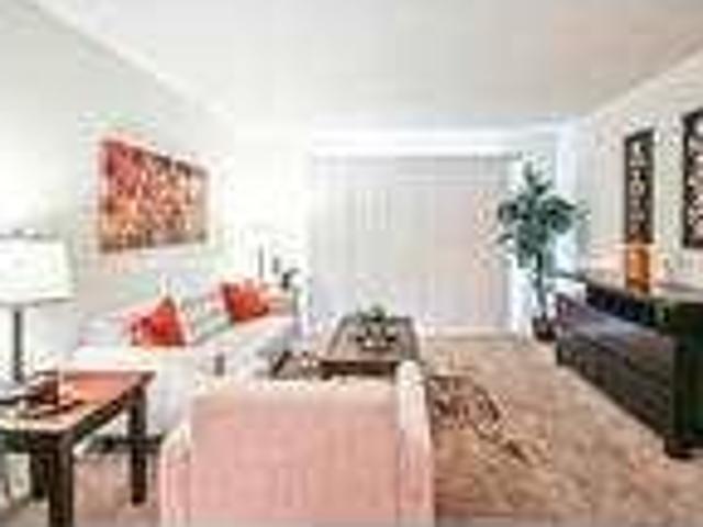 Charming 1 Bedroom 1 Bathroom Available Today
