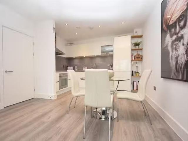 Cheap 1 bedroom apartment for rent in Apartment 75, Bayscape.