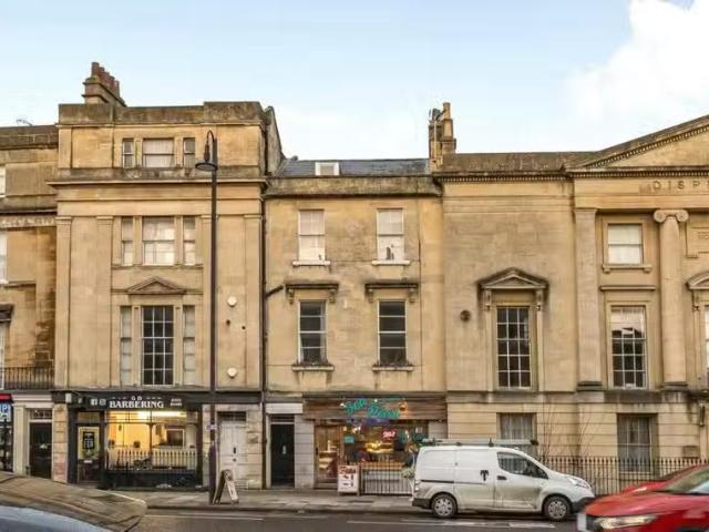 Charming 1 bedroom apartment for rent in Cleveland Place East.