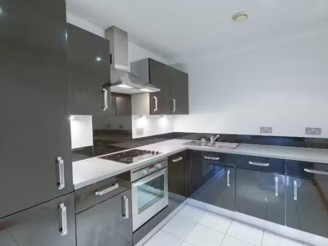 Rental! 1 bedroom apartment for rent in ~ with BALCONY ~ VM1.