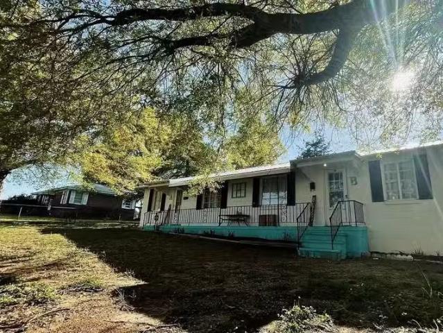 Charming 1 Bedroom Duplex 3 Louisiana St