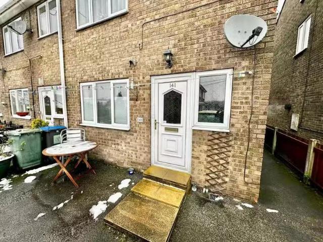 Unique 1 bedroom flat for rent in Thornton Old Road, Bradford.