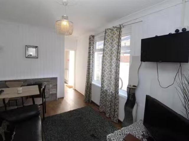 Cozy 1 bedroom house for rent in Plasnewydd Place, Cardiff, CF24