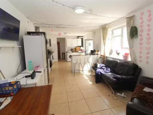For Rent! 1 bedroom house for rent in Ruthin Gardens, Cardiff.