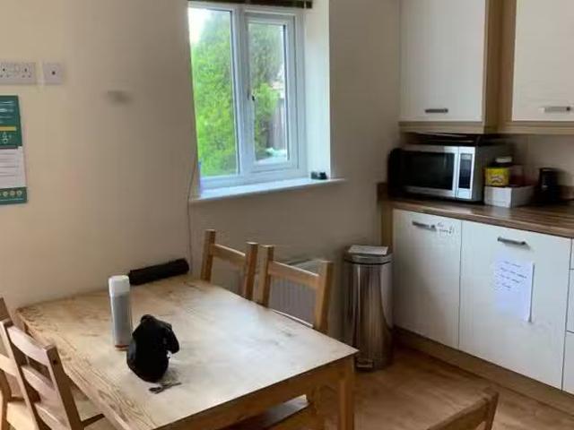 Deal! 1 bedroom house for rent in Wood Mead, Bristol, BS34
