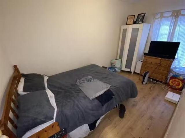 Nice 1 bedroom house share for rent in Brook Street, treforest.