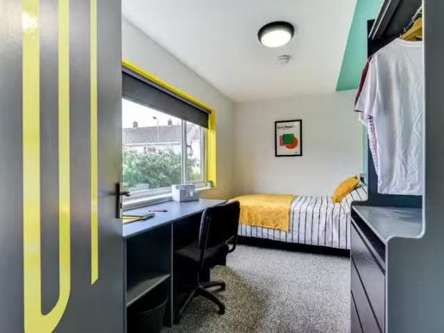 Nice 1 bedroom house share for rent in Downman Road, Bristol.