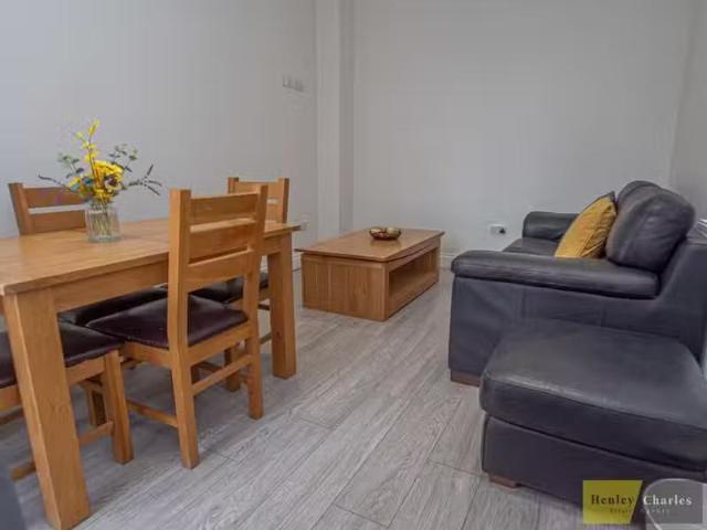 For Rent! 1 bedroom house share for rent in Endwood Court, Han.
