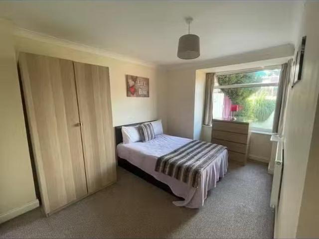 For Rent! 1 bedroom house share for rent in Limetree Avenue, B.