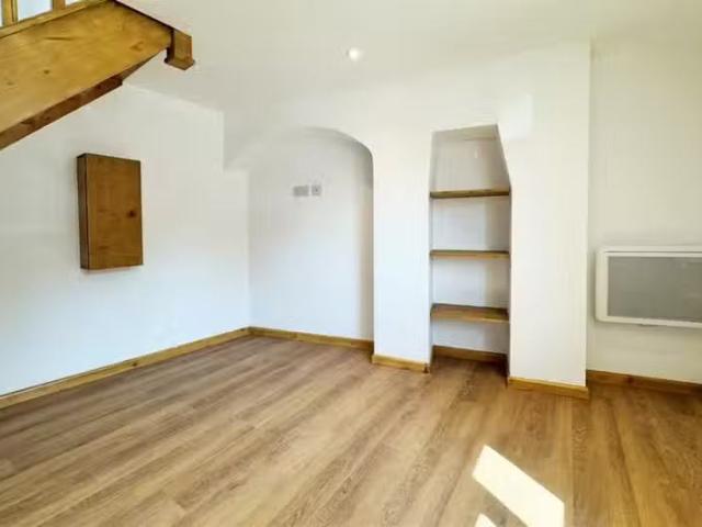 Charming 1 bedroom semi detached house for rent in Wimborne To.