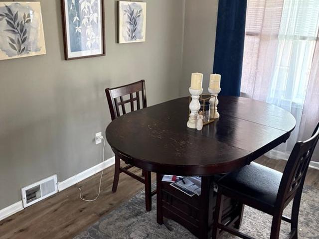 Charming 1 Bedshared 1 Bath Room in River Rouge |
