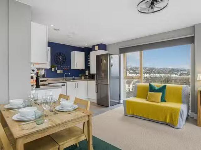 Nice 1 BR Melbourne Street
