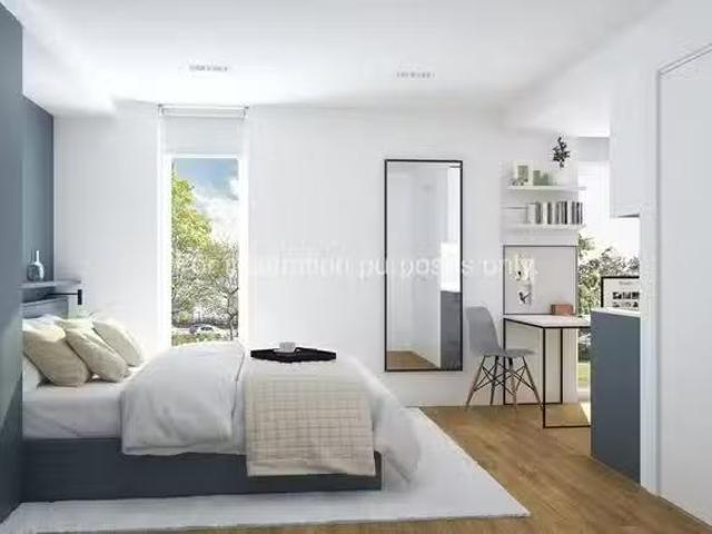 Unique 1 BR Axiom Standard Studio
