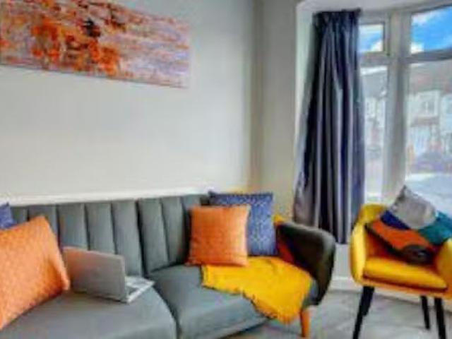 Nice 1 BR Ashington Grove, Coventry
